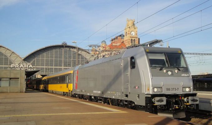 RegioJet wziął w leasing od Akiem dwie lokomotywy Traxx MS2. - Kurier ...